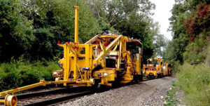 6700 Production/Switch Tamper - Harsco Rail | Railway Equipment Company